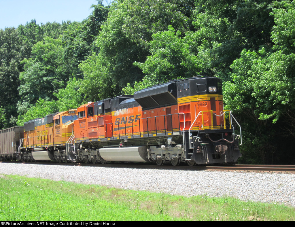 A pair of EMD's quietly push NS 735 west